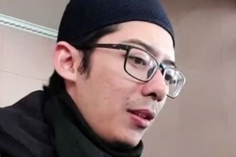 Biografi Ustadz Handy Bonny - Pengetahuan